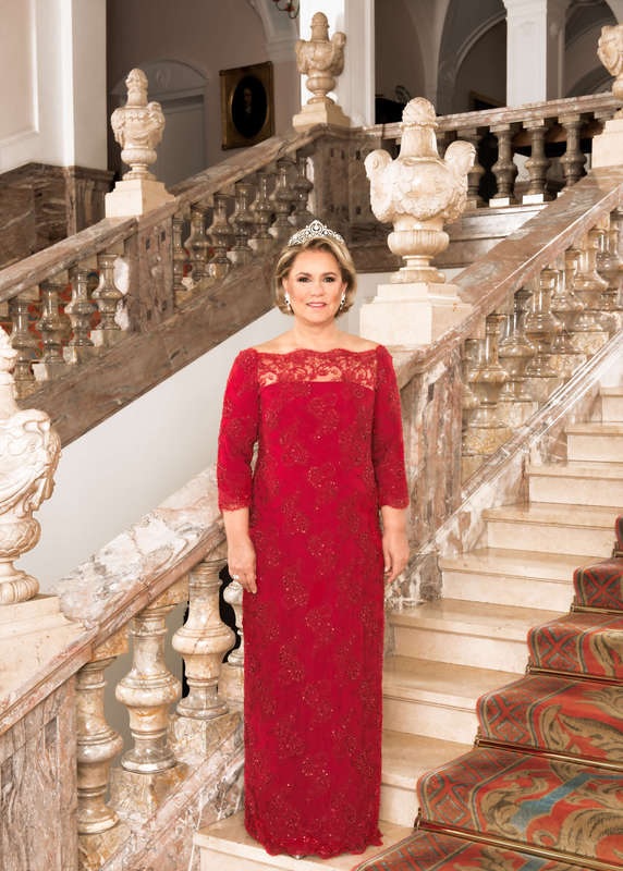 Tiara Thursday: The Belgian Scroll Tiara, Revisited - DRAW A FINE FOR ...