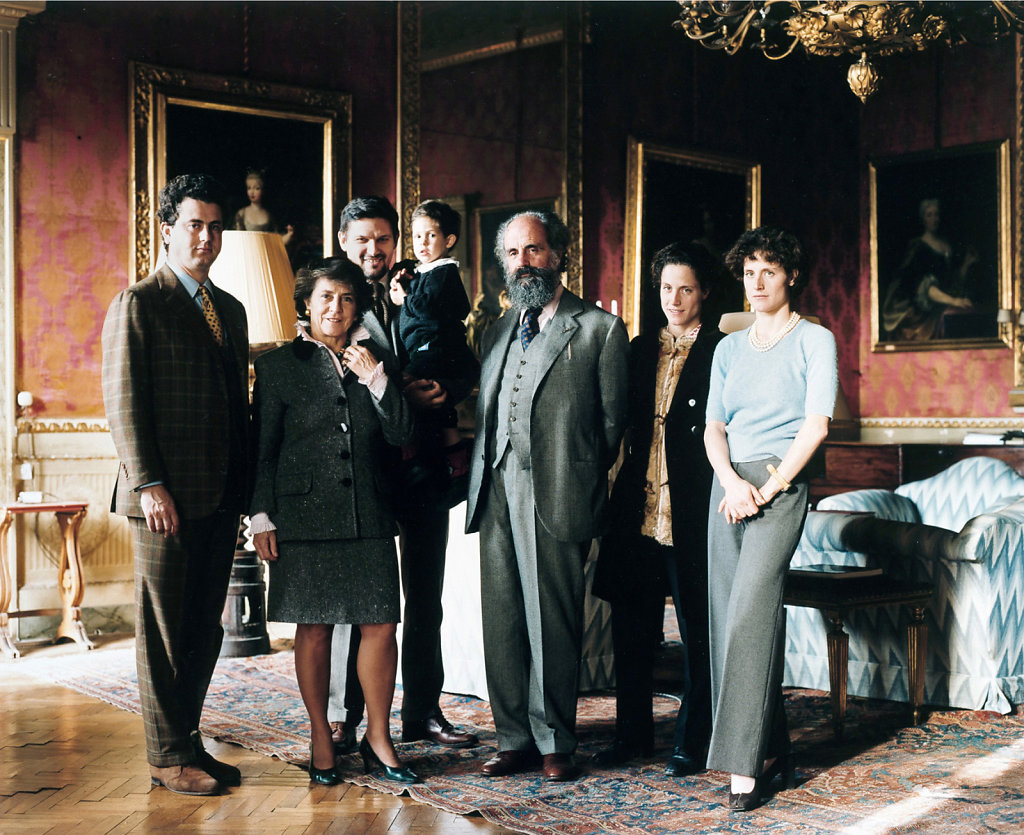 lift the veil from your eyes: Corsini Crime Family