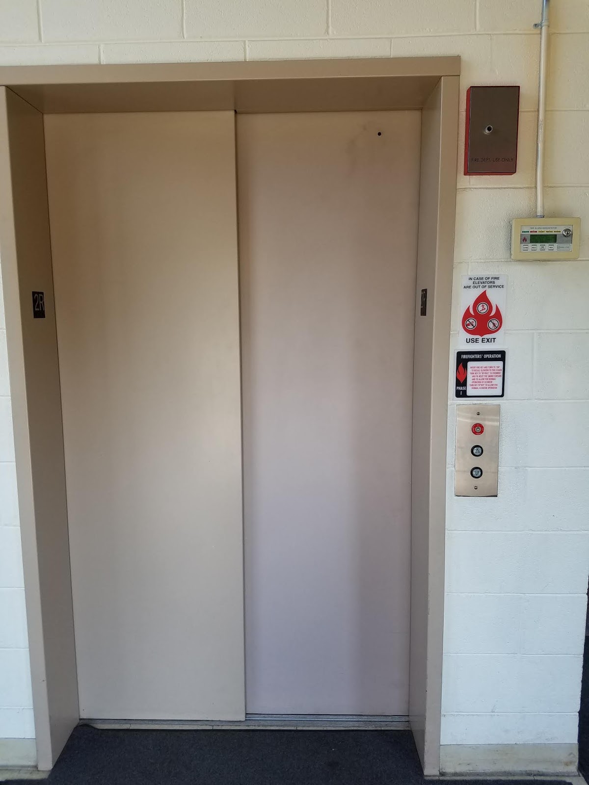 Chicago Elevator Maintenance - Colley Elevator: Hydraulic Elevator ...