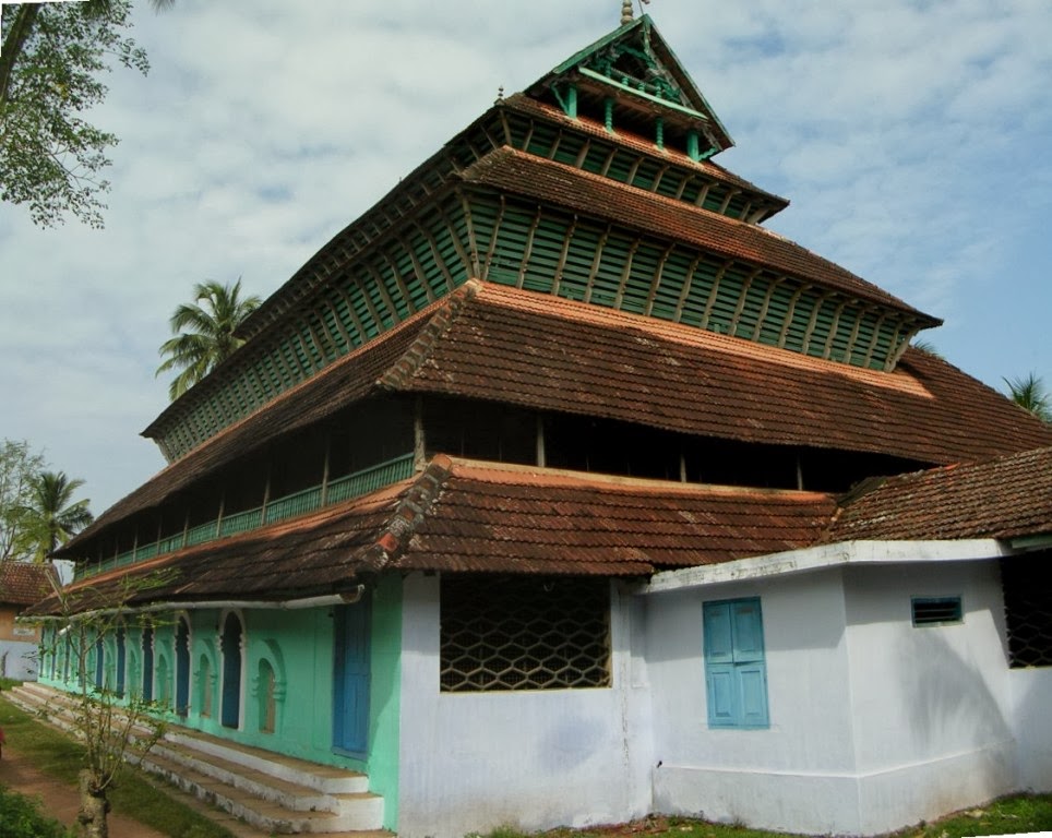 Last Train to Panvel: Mosques of the Malabar: A Tradition in Timber