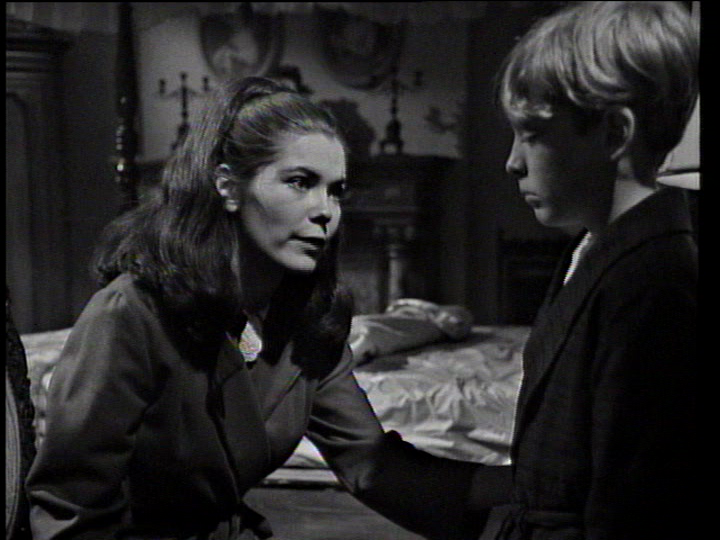 Shadows on the Wall: An Online Dark Shadows Fanzine: Very Victoria Winters