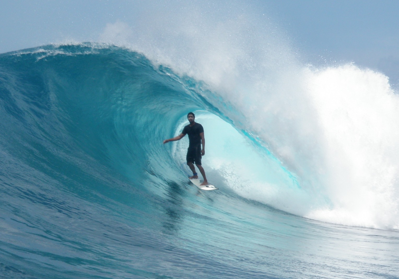 Time between waves: Tuesday tubes: calmly slotted and P-pass envy