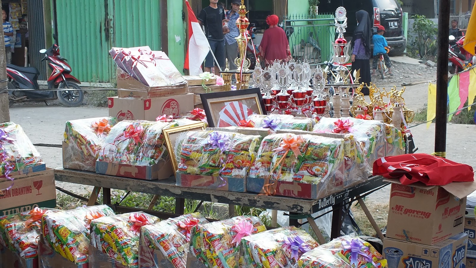 Semarak Pembagian Hadiah Lomba HUT RI Ke-70 ~ Puri Nawala Permai - Wanasari