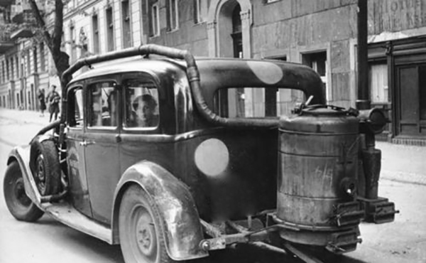 Todo pasa, todo fluye,...: Los coches de gasógeno