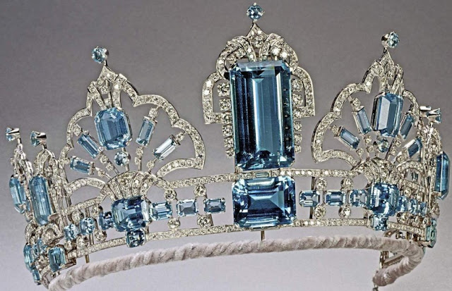 A Gift from Brazil: Queen Elizabeth II’s Brazilian Aquamarine Parure Tiara
