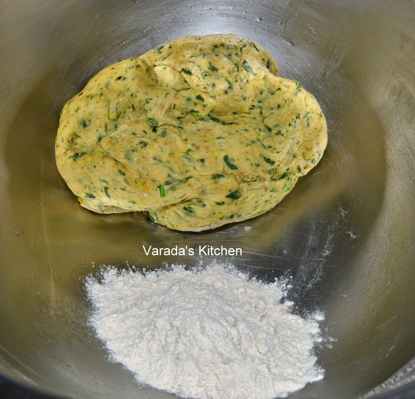 Blanched Spinach Paratha (Palak Paratha / Paalak Paratha)