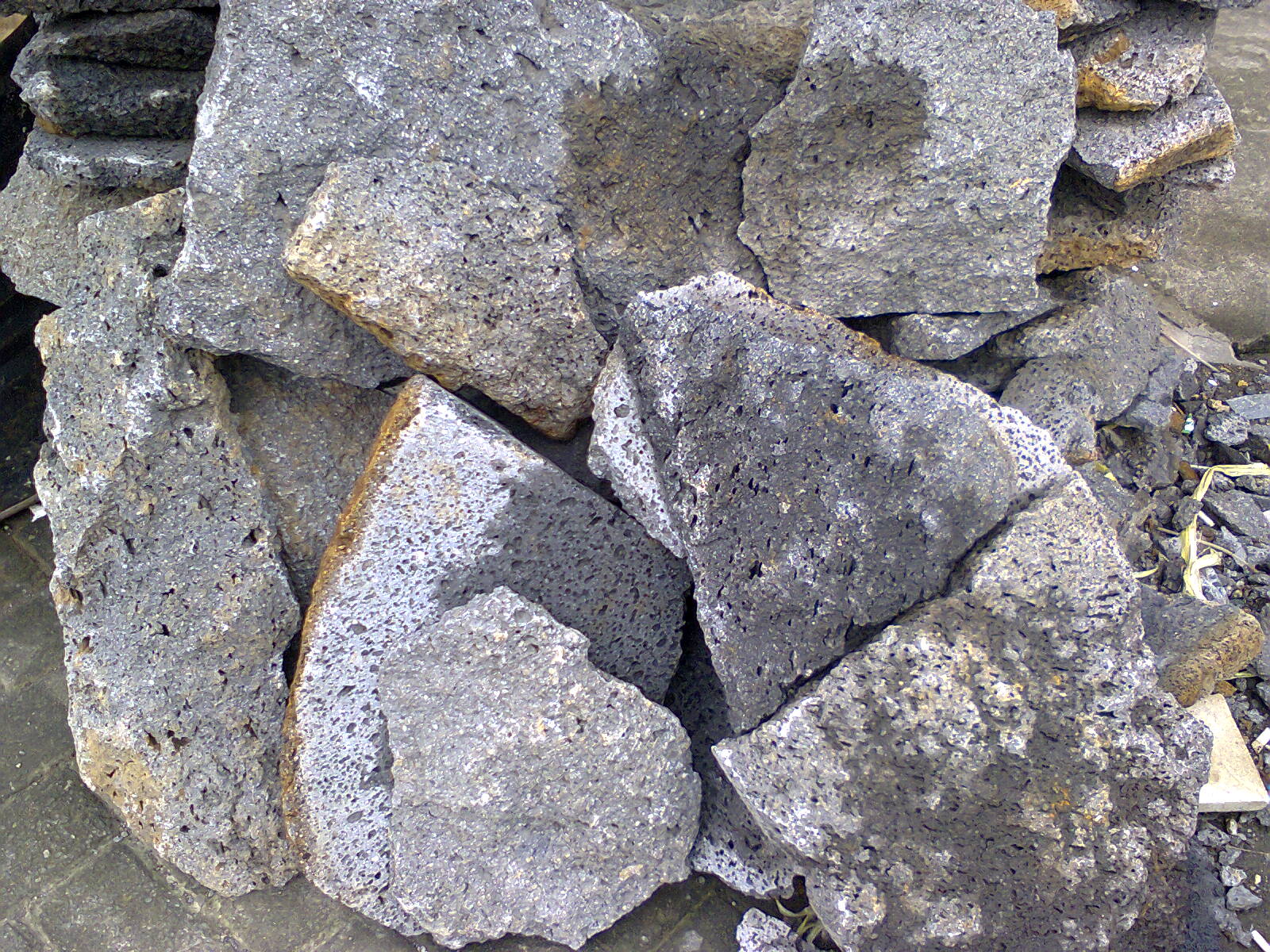 Batu Alam Curi | CV. HANDAYANI STONE