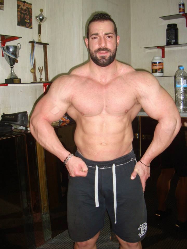 Muscle Lover: Greek bodybuilder Alexis Moisidis