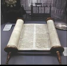 Pengertian Kitab Taurat, Nabi Penerima Kitab Taurat, dan Isi Pokok ...