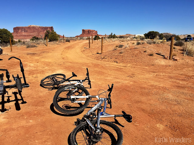 Katie Wanders : Mountain Biking Navajo Rocks - Moab's newest trails!