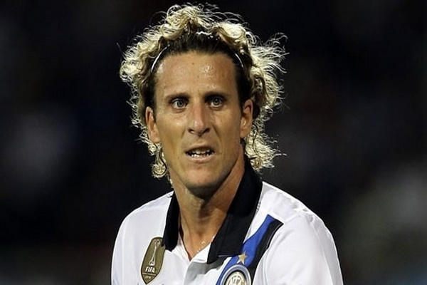 Football News: Diego Forlan: “I want to stay in Inter”