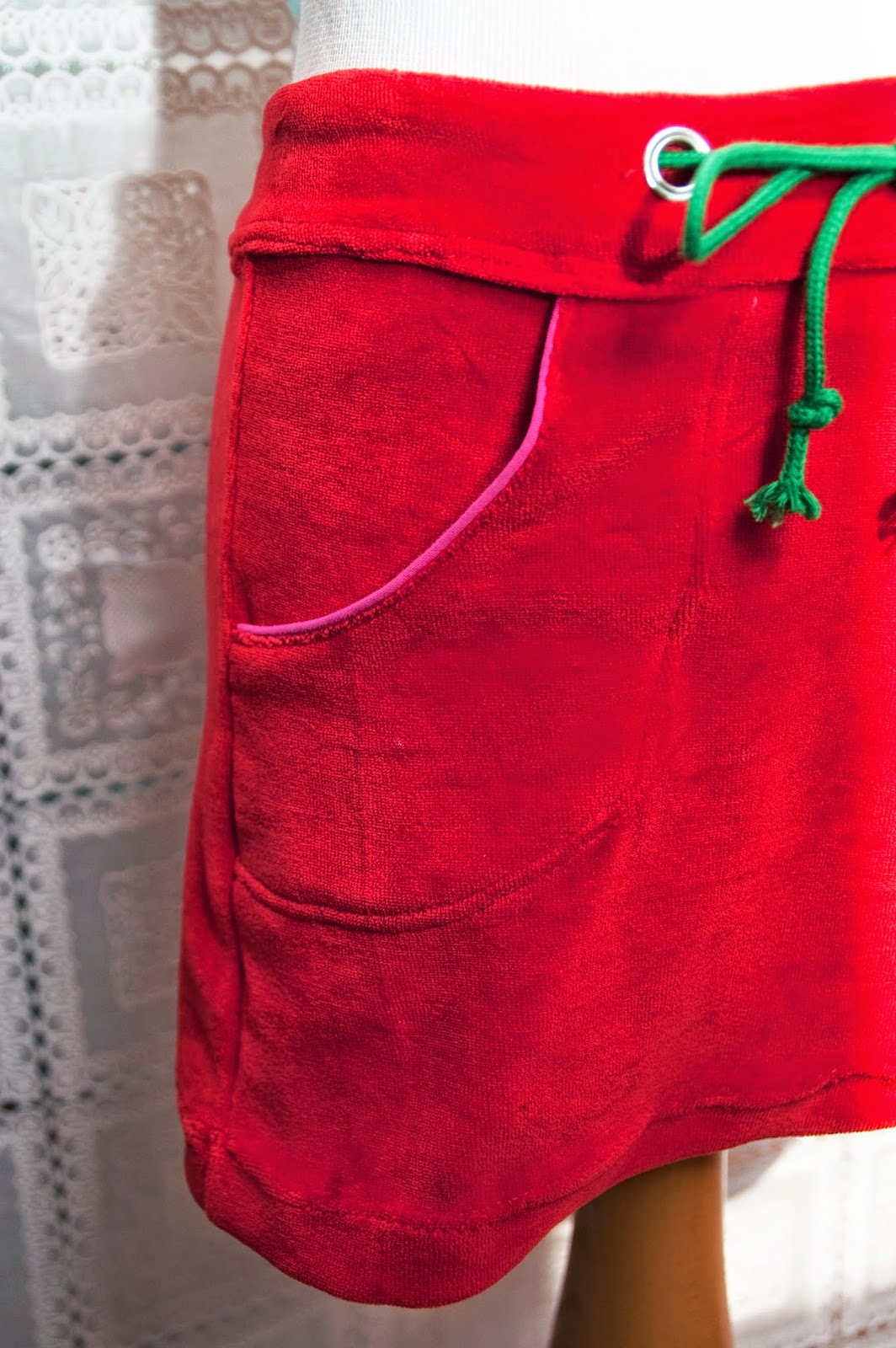 JubelsNjoy: ROOD, ROOD, ROOD ZIJN AL MIJN KLEREN!!!