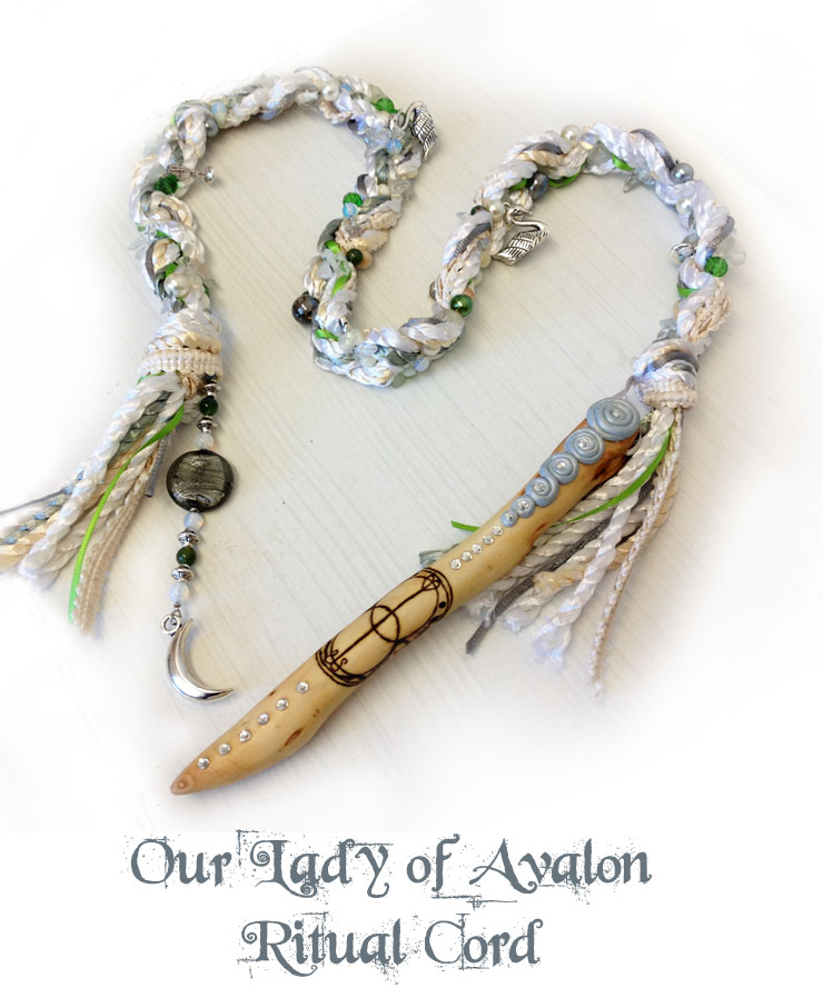 MoonsCrafts: More ritual cords ...