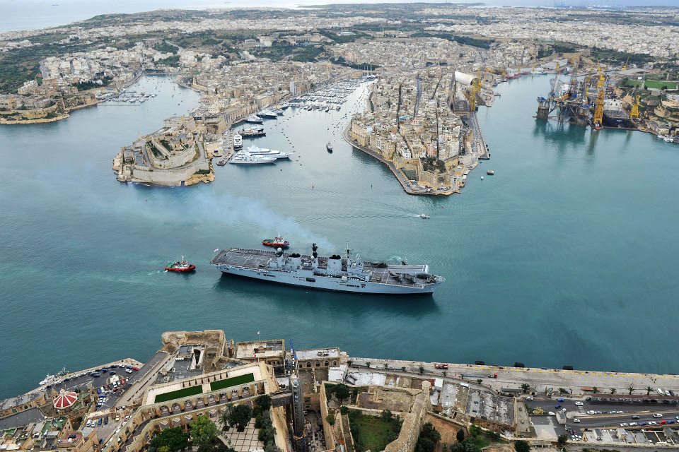 British HMS Illustrious (R06) Aircraft Carriers Sails into Valletta ...