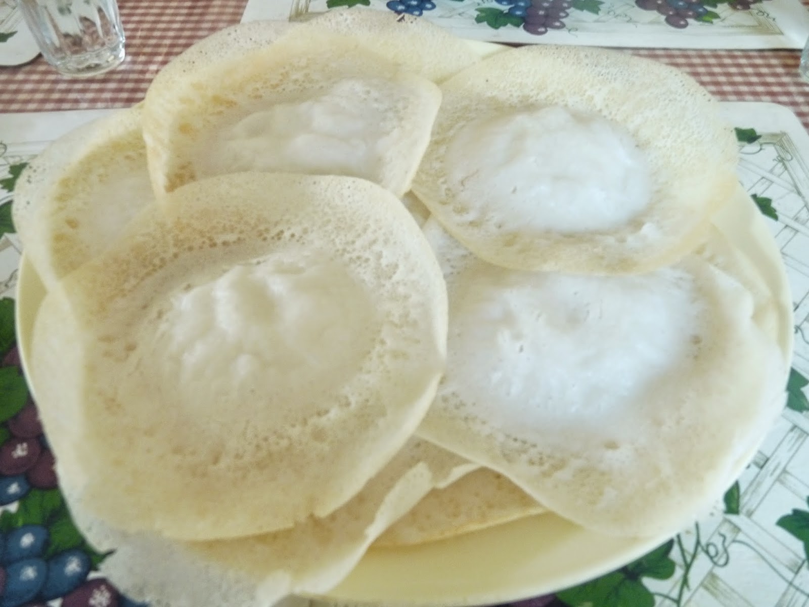 Ria's Kitchen: Appam & Chicken Stew in Thalayad, Kerala