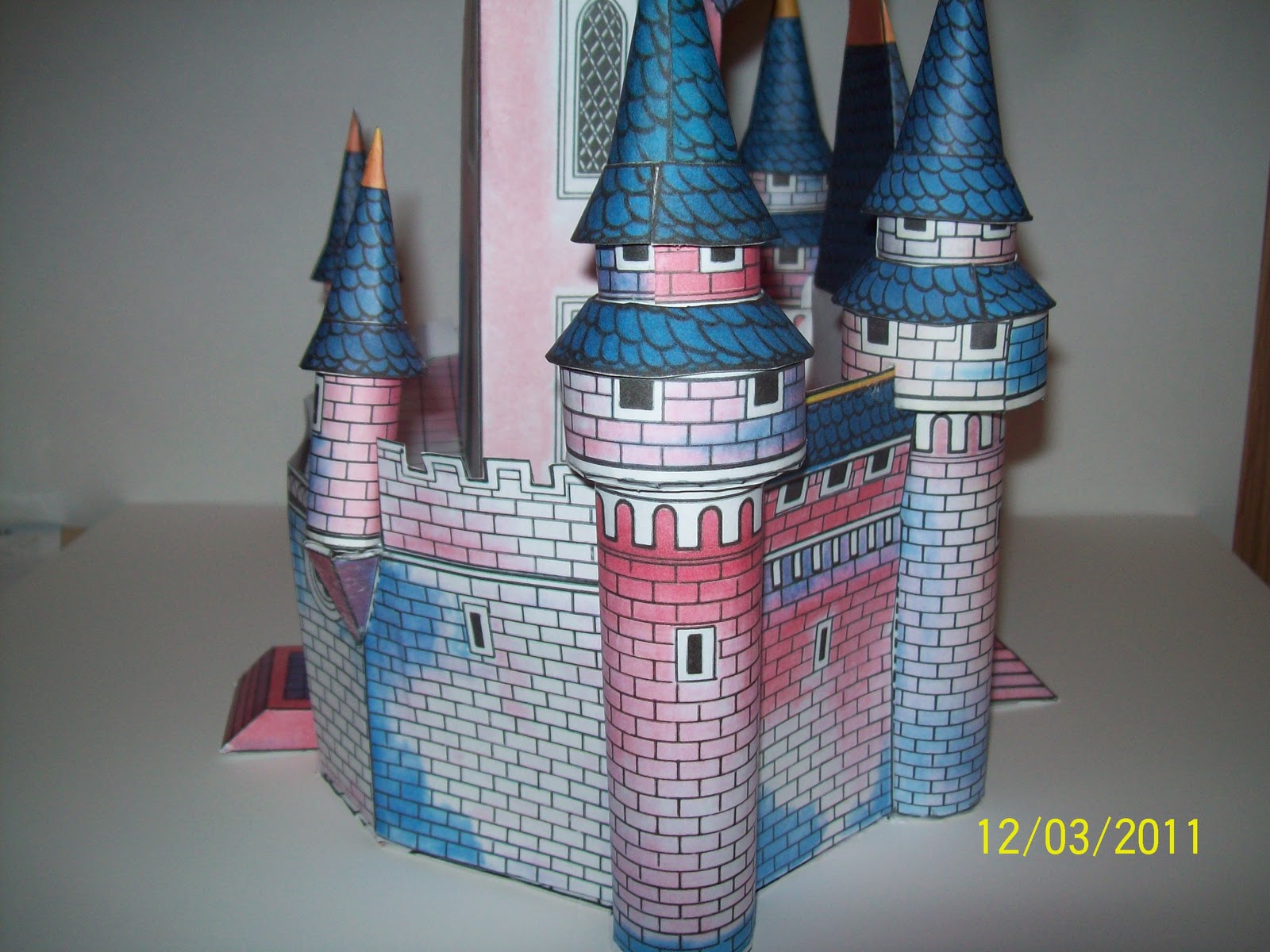 DickieRaye's Papercraft: Disney's Cinderella's Castle