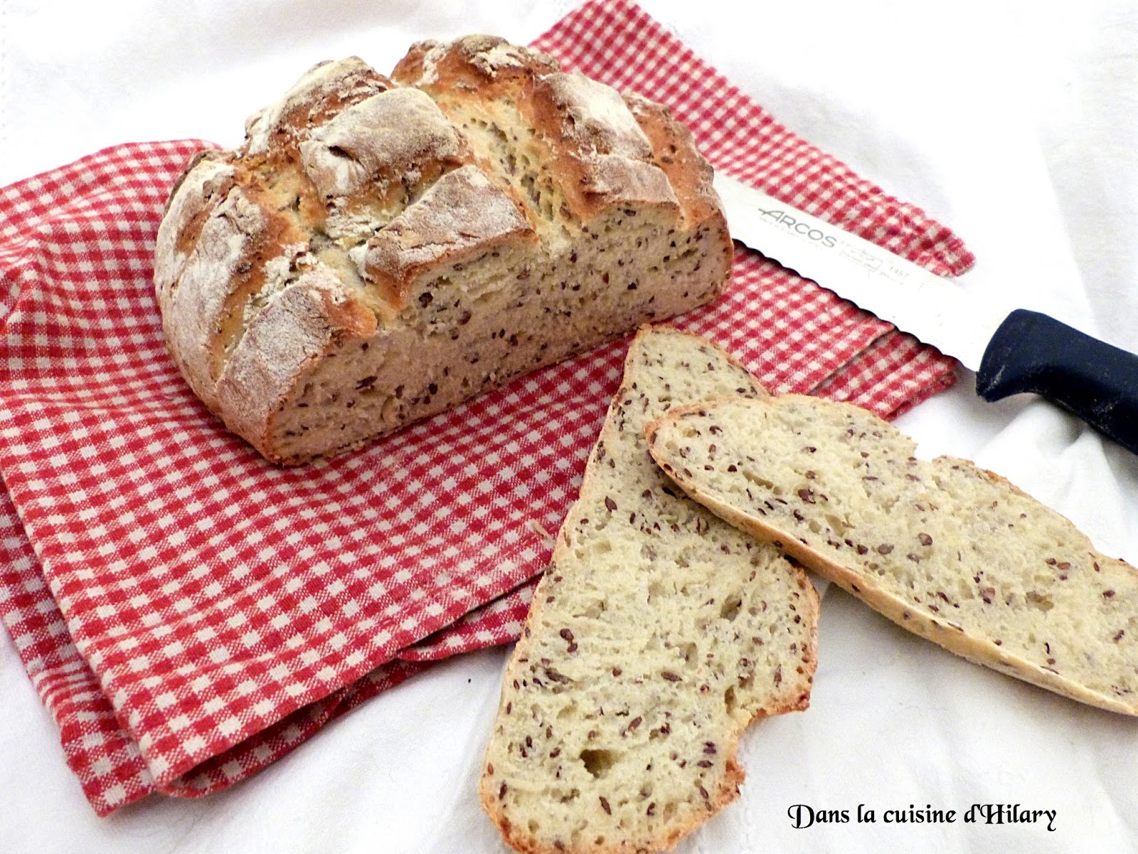 Dans la cuisine d'Hilary: Pain boule aux graines de lin / Linen seeds ...