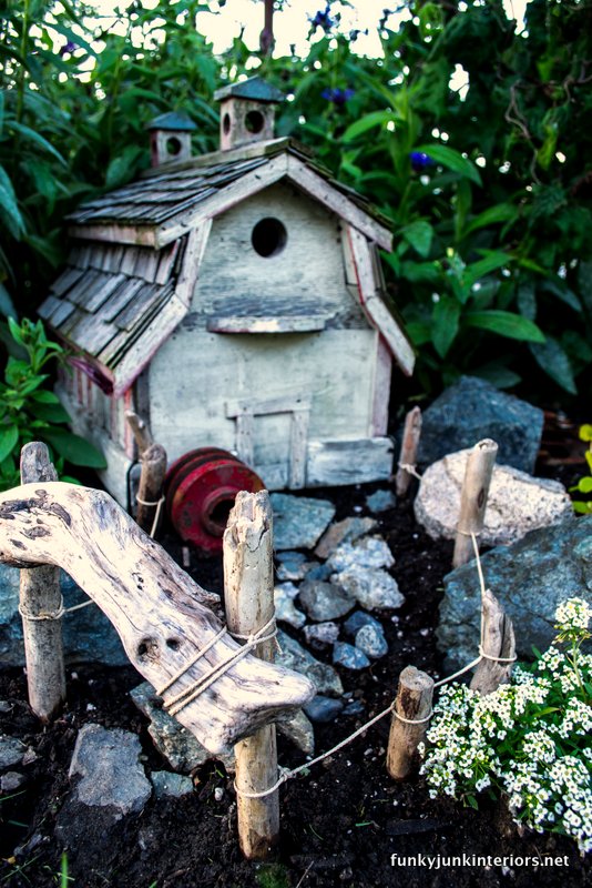 Make this farm-styled fairy garden with a barn birdhouse! -Funky Junk ...