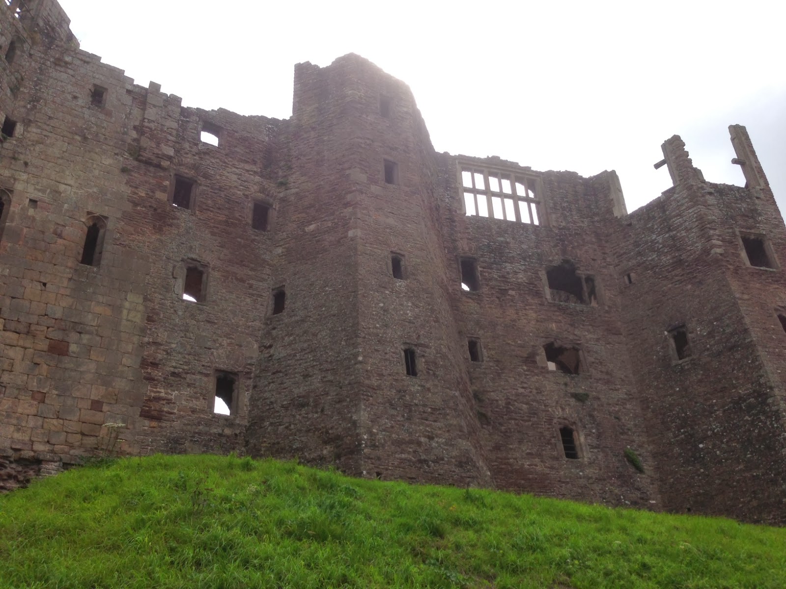 Usk Chirps: Raglan Castle