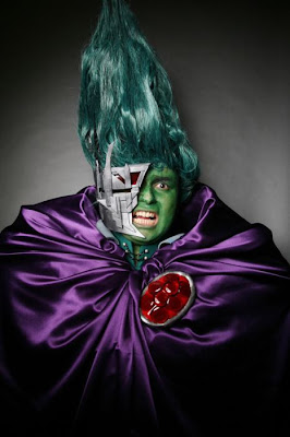 Innova: Extreme Fanboys & Fangirls (15 Photos)