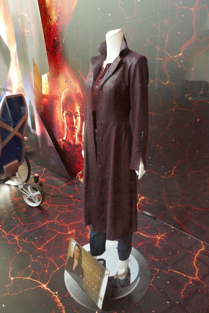 Hollywood Movie Costumes and Props: Sophie Turner's X-Men: Dark Phoenix ...