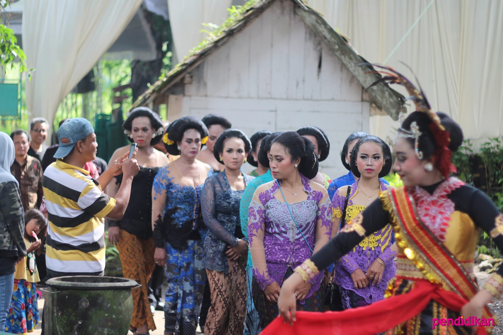 Kungkum Sinden Sendang Made Tradisi Warisan Raja Airlangga