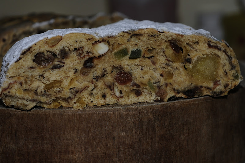 my discovery of Bread: Christmas stollen