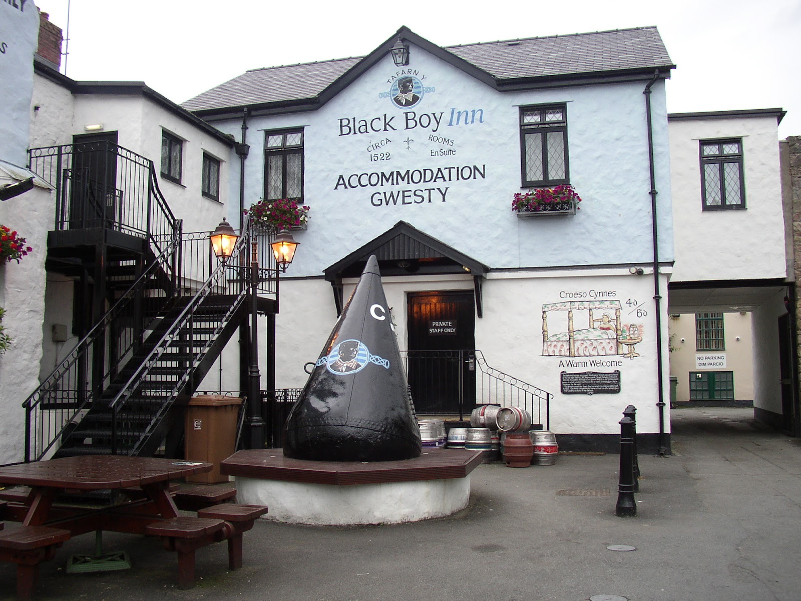 Exploring North Wales: The Black Boy Inn Caernarfon