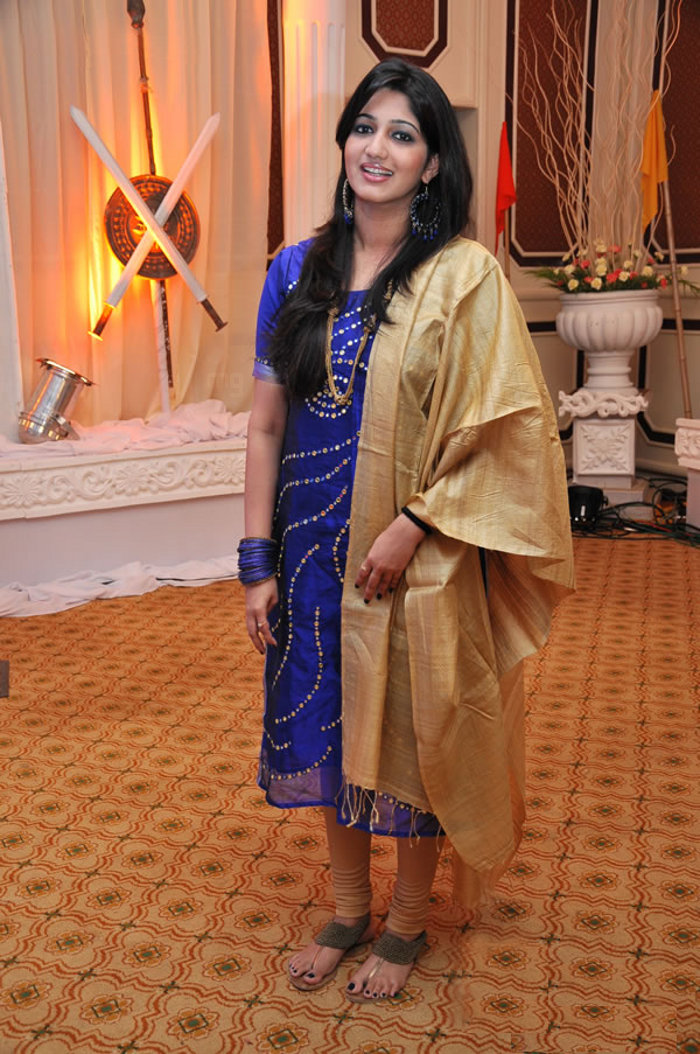 Daily Channel: Vijay TV Airtel Super Singer Anchor Divya Stills Photos ...