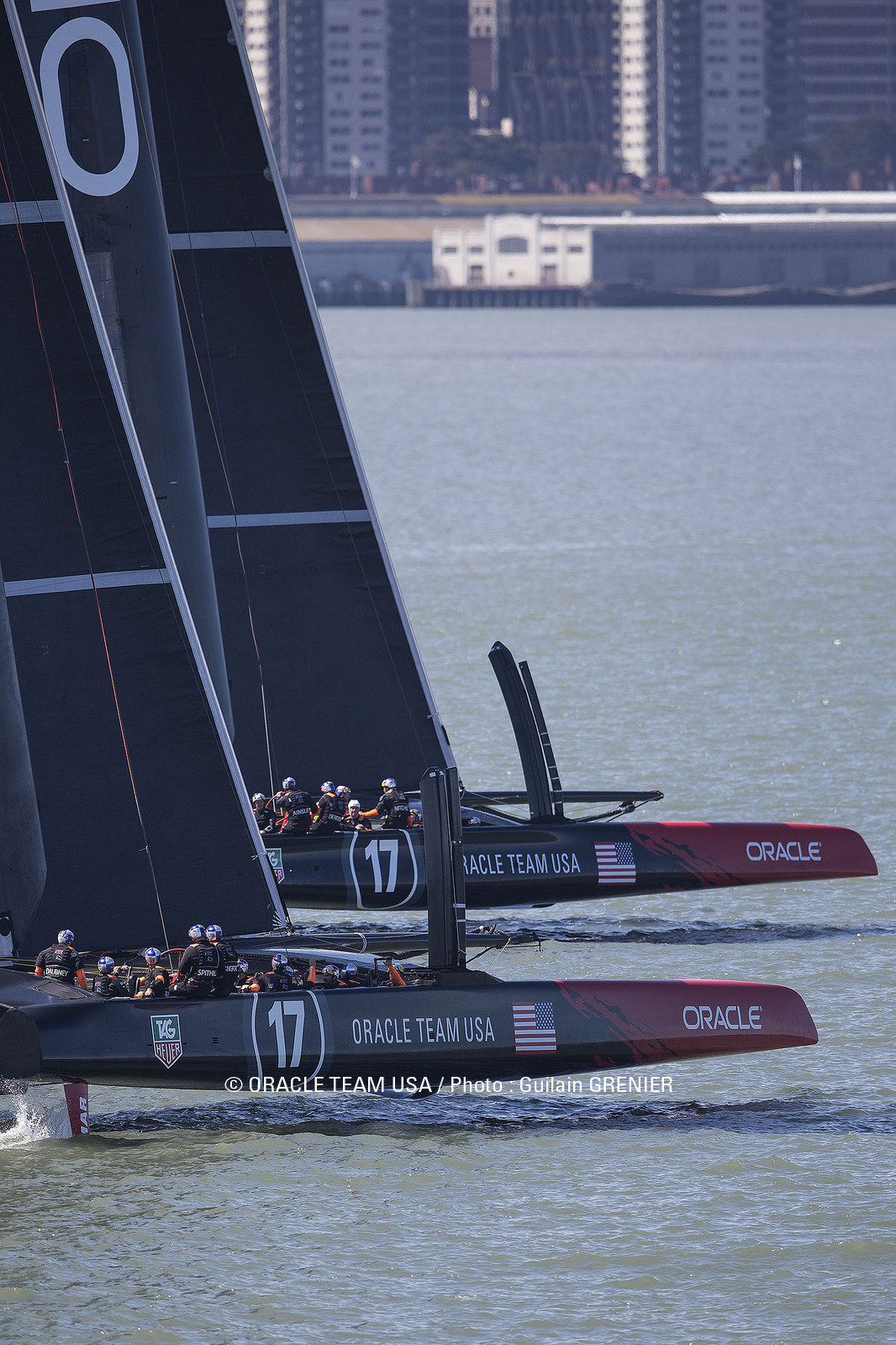 America's Cup / Oracle Team USA en force à San Francisco, les deux AC72 ...