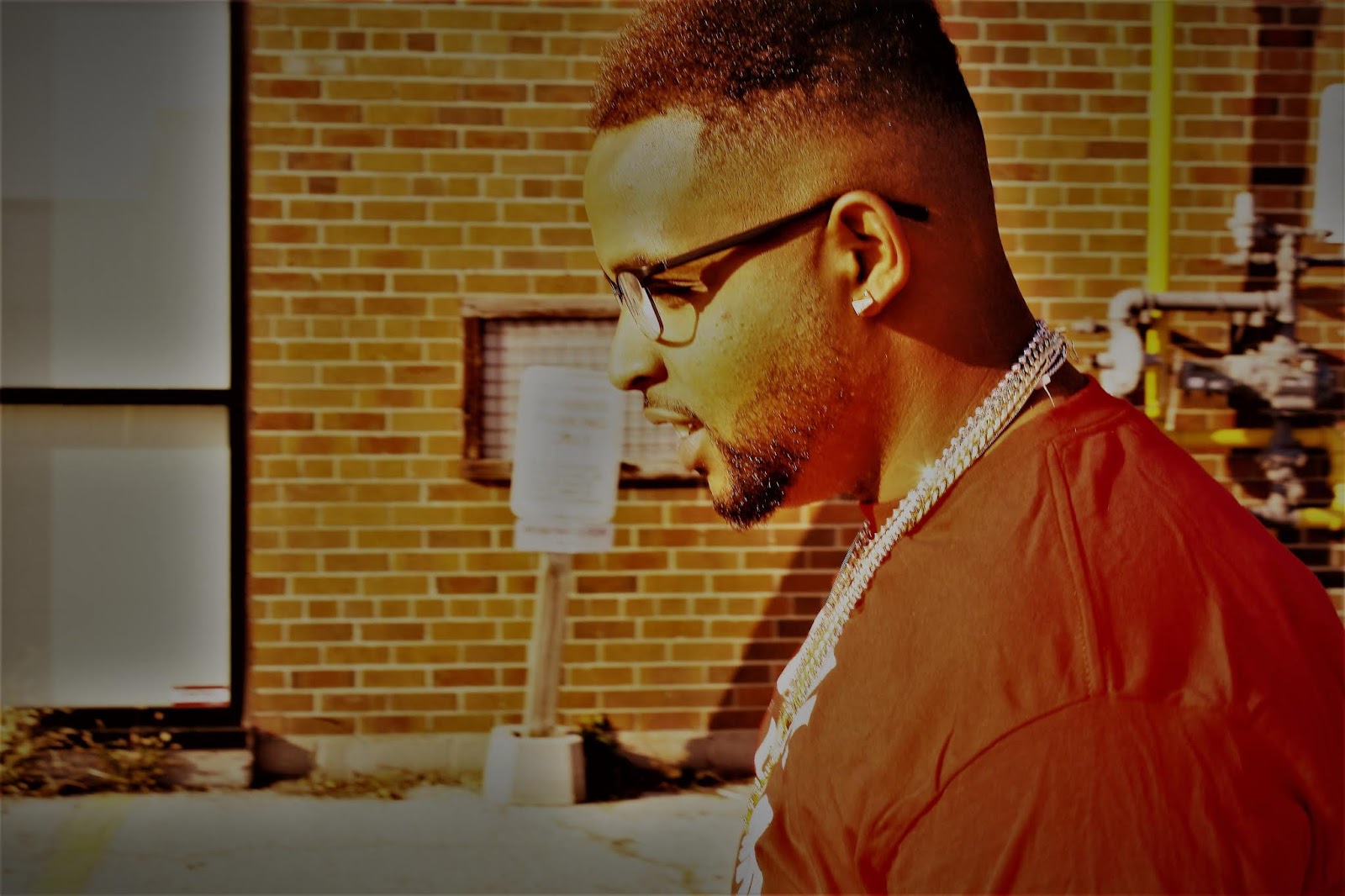 Zobe Magazine: Author, Entertainer, Entrepreneur... Who is Elijah Sommerz?