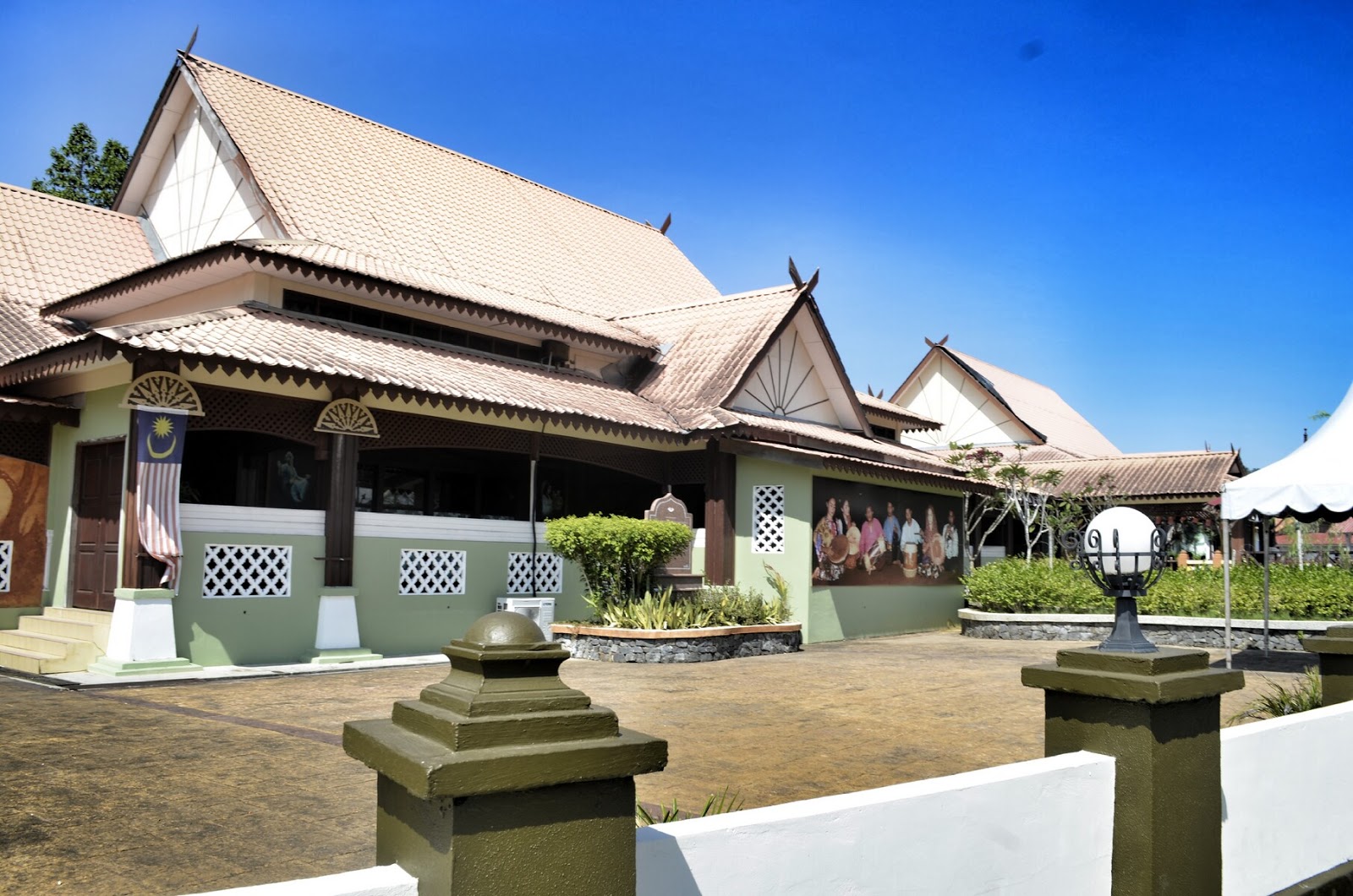 si bijAksAnA bijAksini: Jalan-jalan Langkawi : Makam Mahsuri