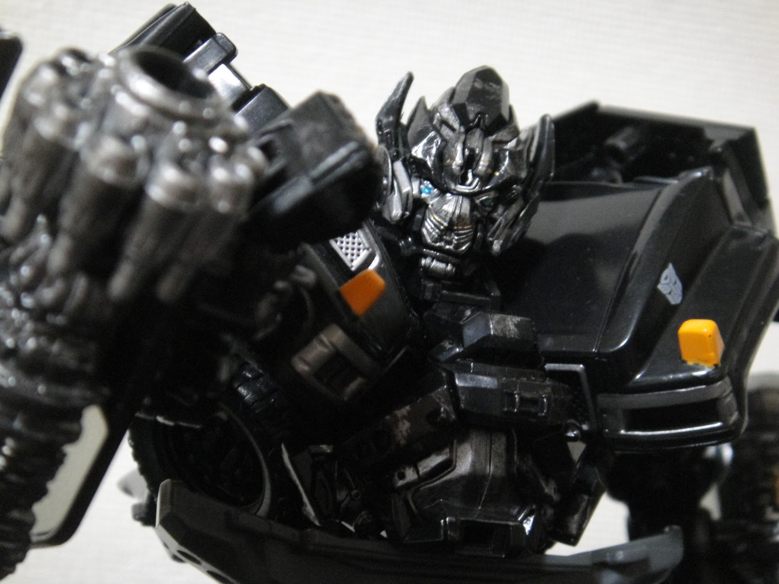 アイアンハイド（スタジオシリーズ）リペイント Transformers Studio Series Ironhide Custom Repaint