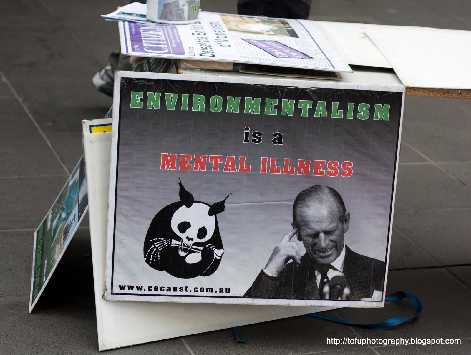 Tofu Photography: Anti-environment slogan