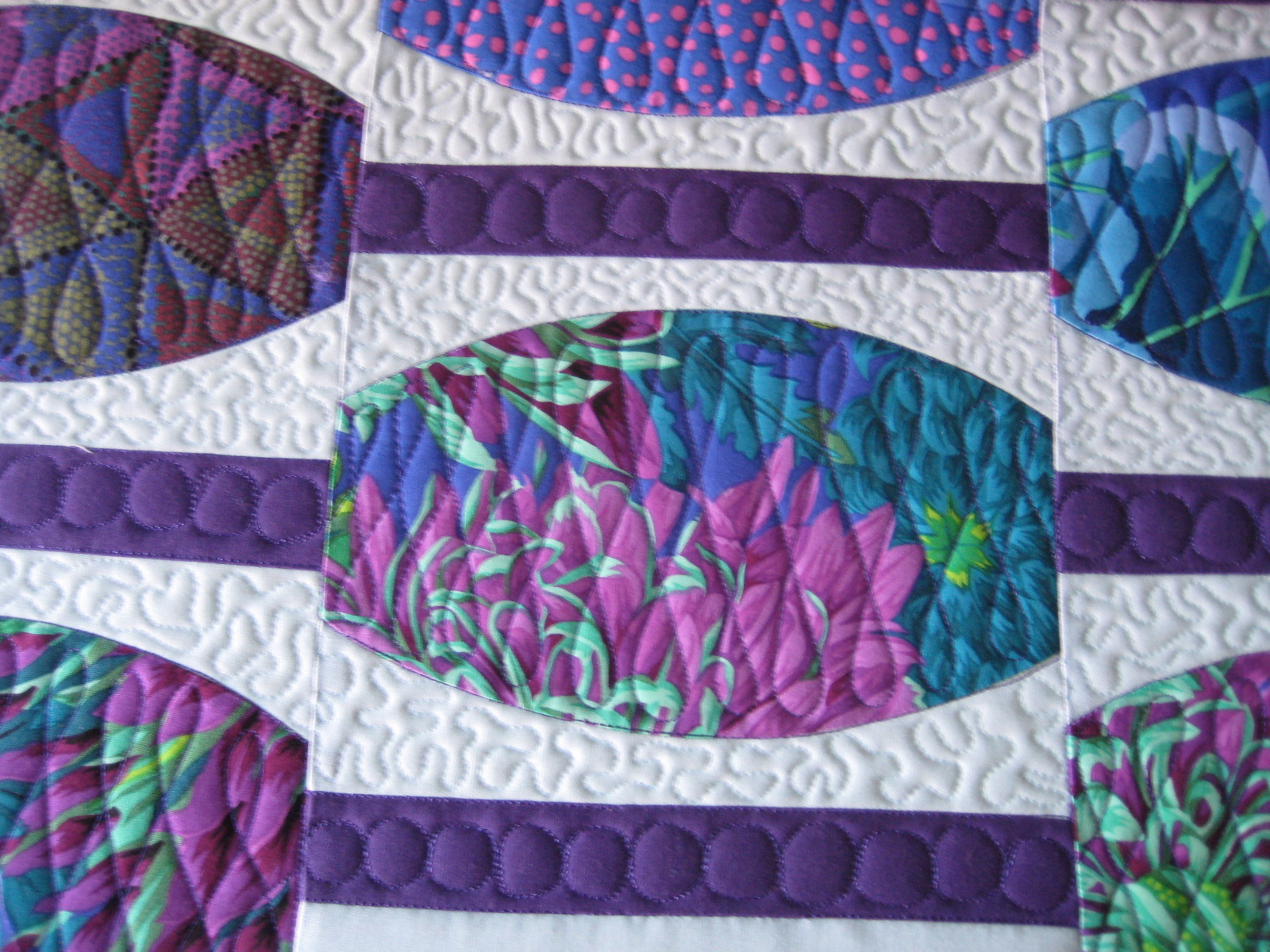 Threads on the floor: "Awesome" quilt progress