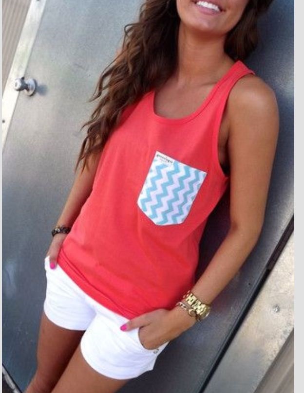 Singlet With Patterned Pocket And White Shorts | Women's Cute Fashion