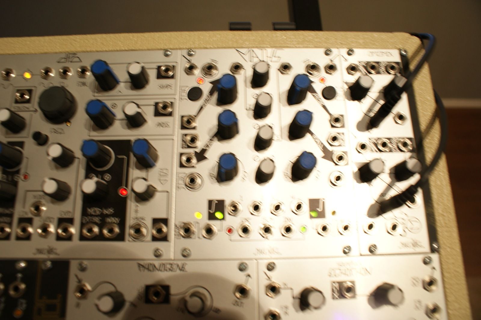 MATRIXSYNTH: Make Noise Shared System - Modular Synthesizer