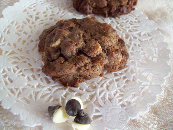 Biscuits aux trois chocolats de Ricardo - Miam ! Des biscuits