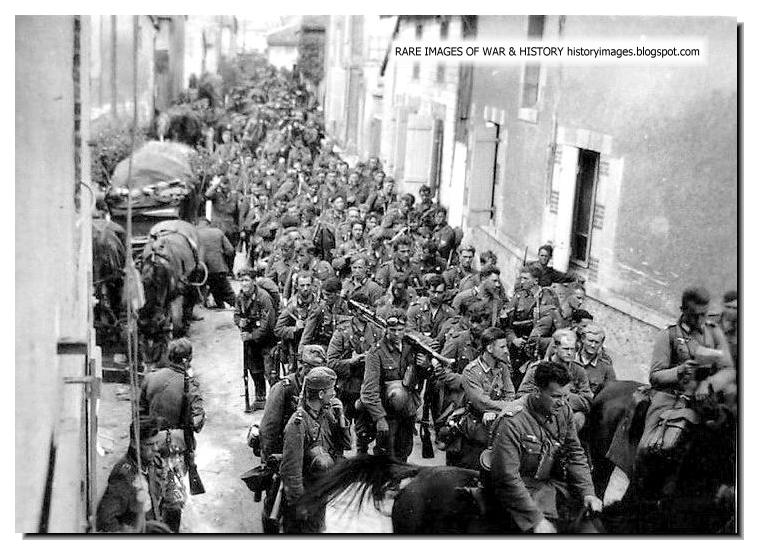 HISTORY IN IMAGES: Pictures Of War, History , WW2: Defeat Of France ...
