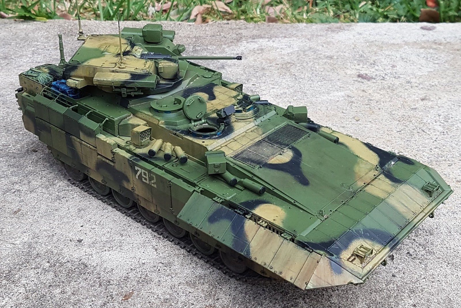 SI VIS PACEM, PARA BELLUM: L' H.I.F.V. T-15 Armata (in russo: T-15 Армата)