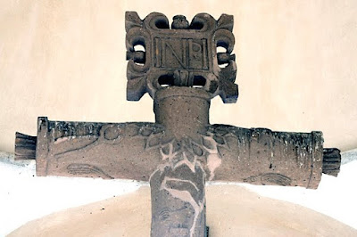 colonialmexico: The Carved Crosses of Hidalgo: El Cardonal
