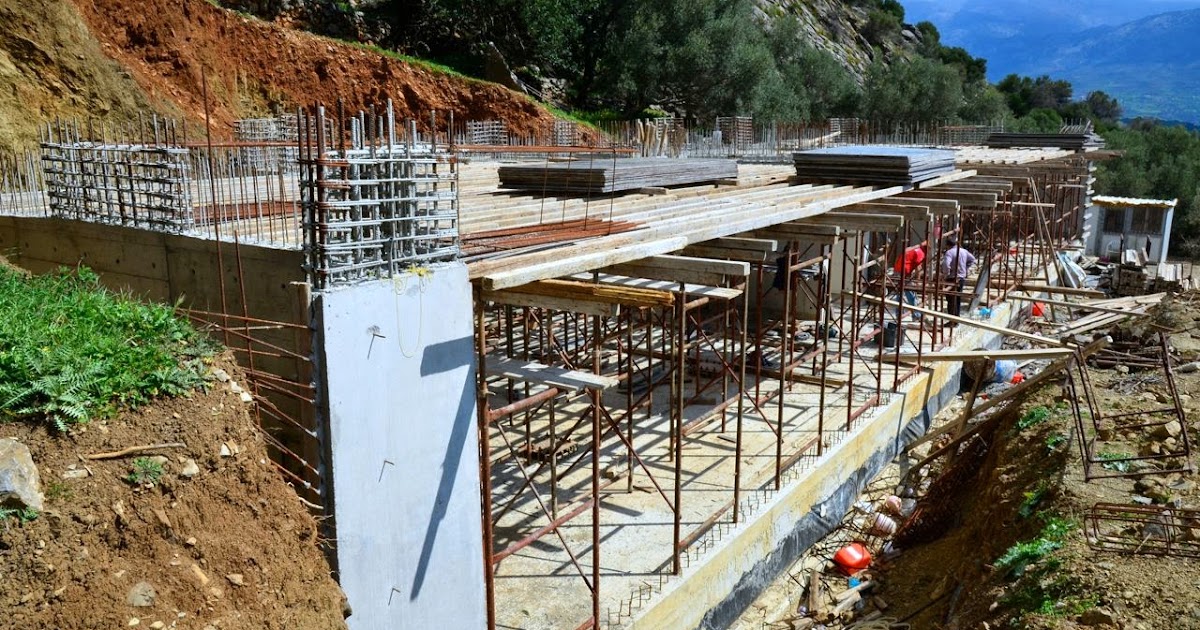 Crete Permaculture: Roof Shuttering