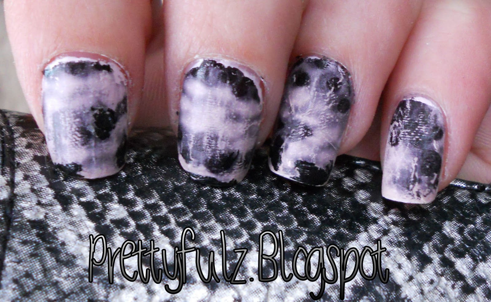 Prettyfulz: NAIL ART FOIL SWATCH | Snake Skin Nail Art Design