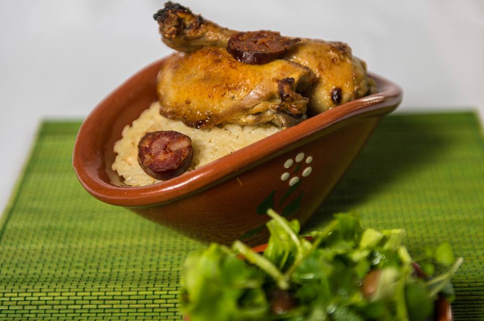 O Tempero da Nesita: Frango do campo acerejado com arroz tostado