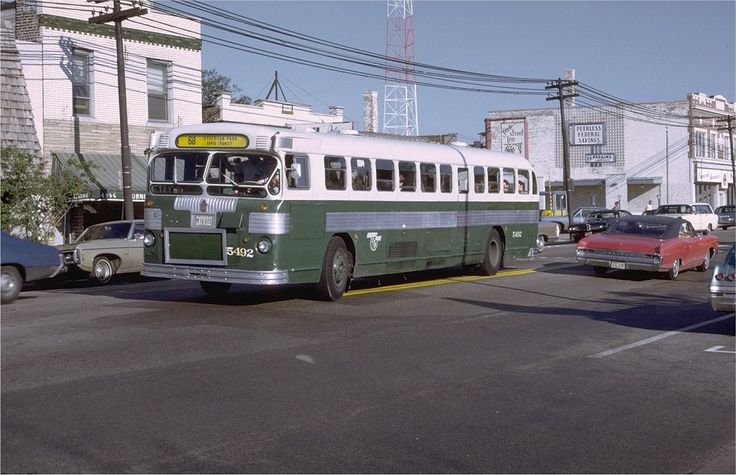 Eddie's Rail Fan Page: A Chicago Transit Authority 1950 Twin Coach ...