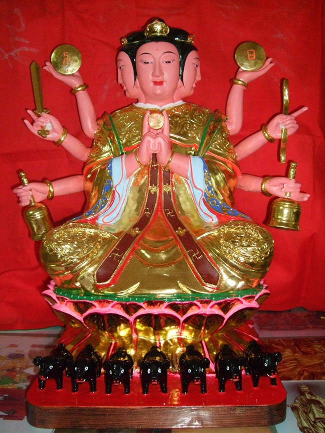 SERBA SERBI TRIDHARMA: DOU MU DAN JIU HUANG YE