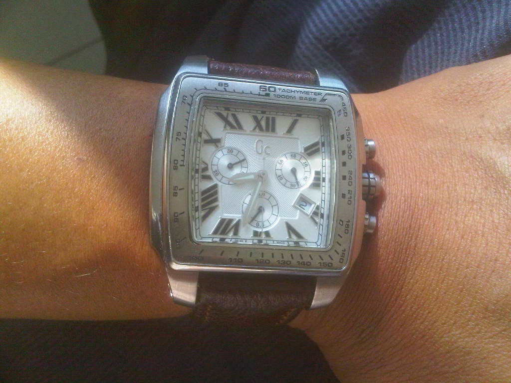 xDeath Market: (SOLD) Guess Collection Swiss Made Original GC30007GA