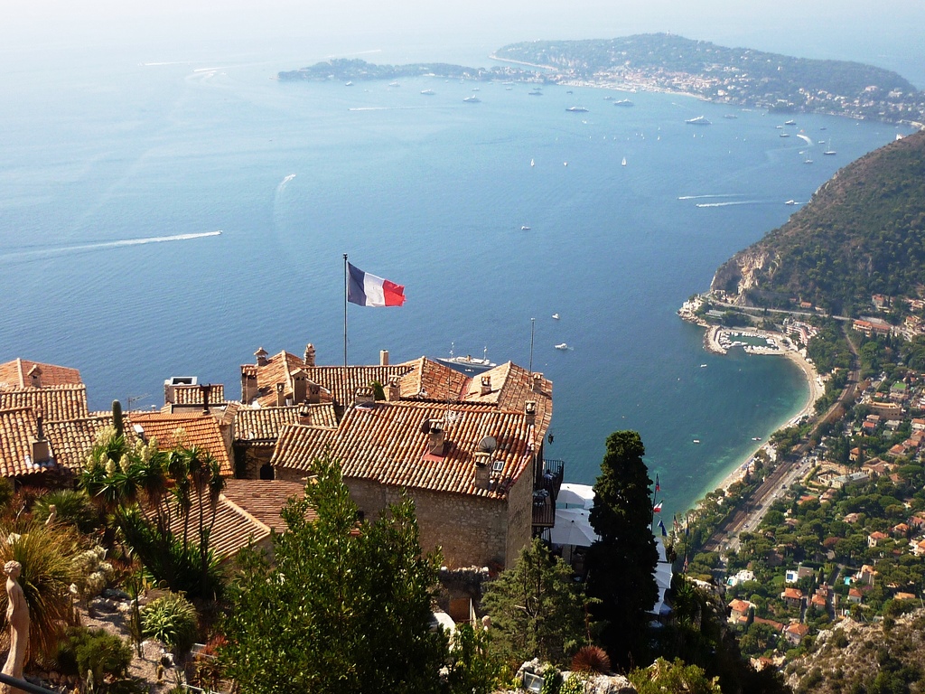 Let's travel the world!: Èze a gem of French Riviera!