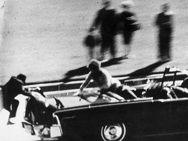 Jacqueline Kennedy Photographs: Jackie Right After JFK Assassination ...