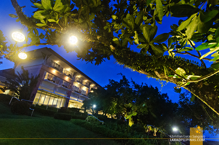 CAVITE | Taal Vista Hotel, Two Nights on a Tagaytay Classic - Lakad ...